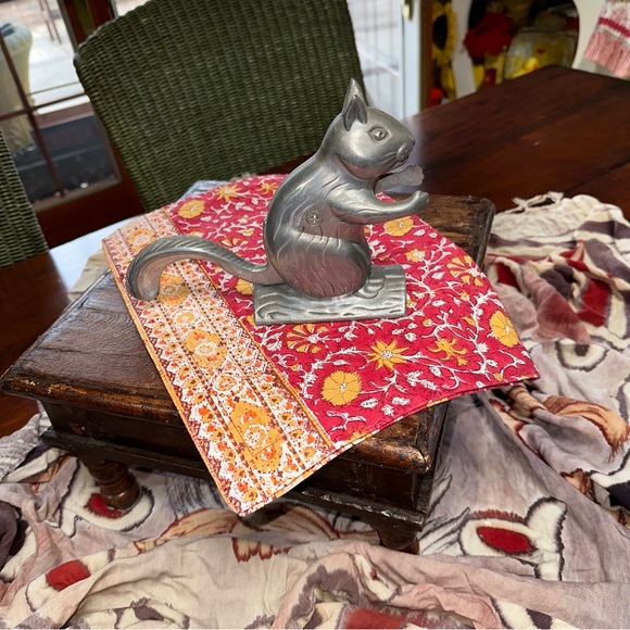 Kitchen | Vintage Davy Crackit Nut Cracker Cast Aluminum Figure ...